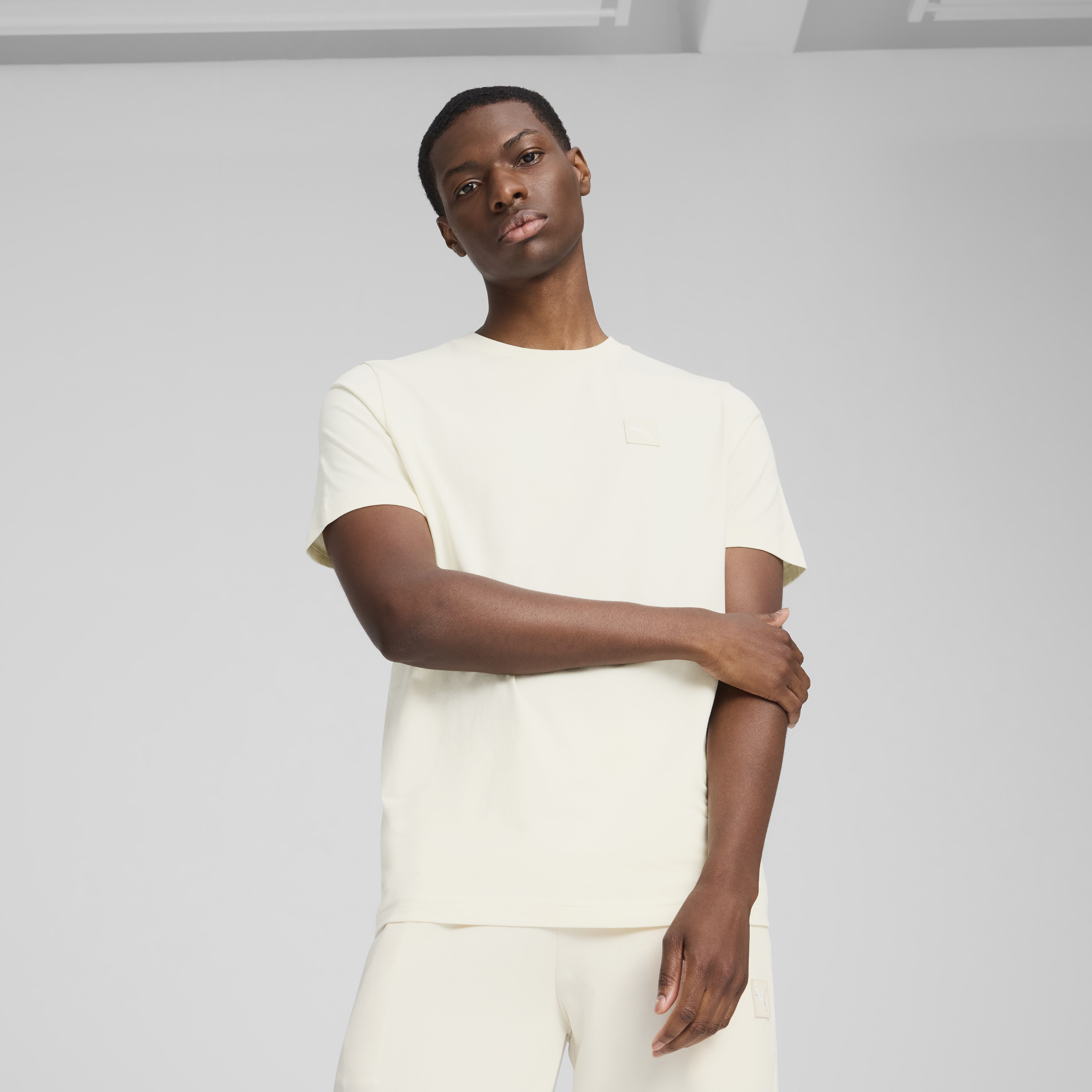 محلي - ESS ELEVATED Tee No Dye